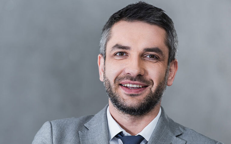 Mastering Headshot Photography: 10 tips for great results